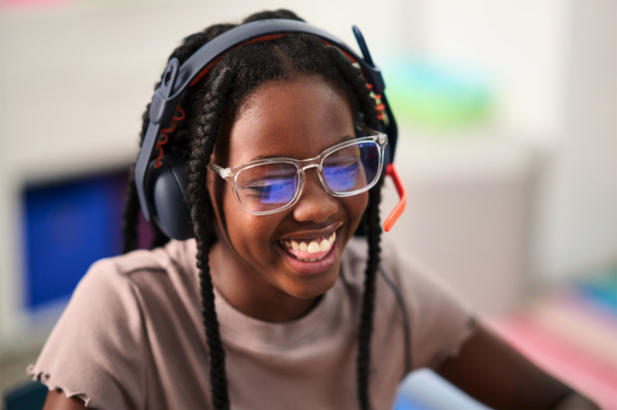 Logitech Zone Learn: Spezielles Headset für Schüler vorgestellt ...